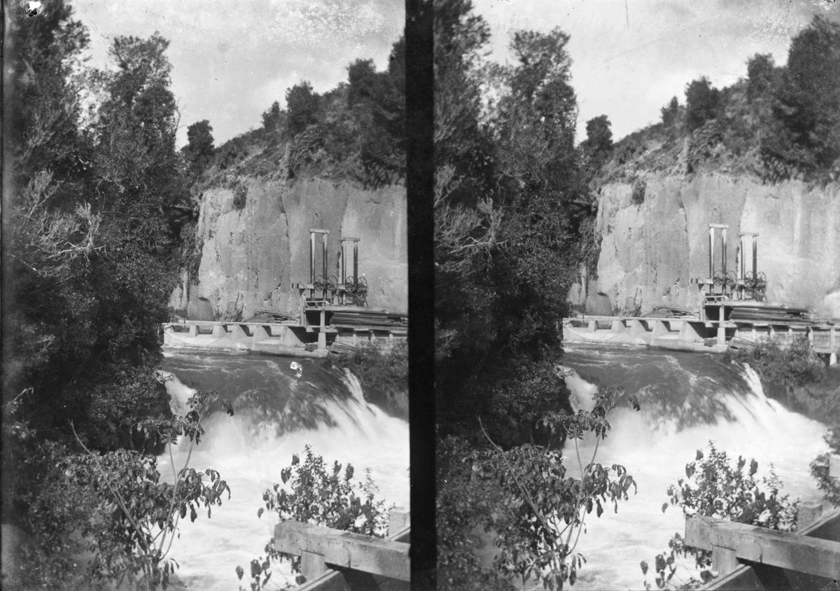 Wing dam and fluming gates at power station - Rotorua Museum